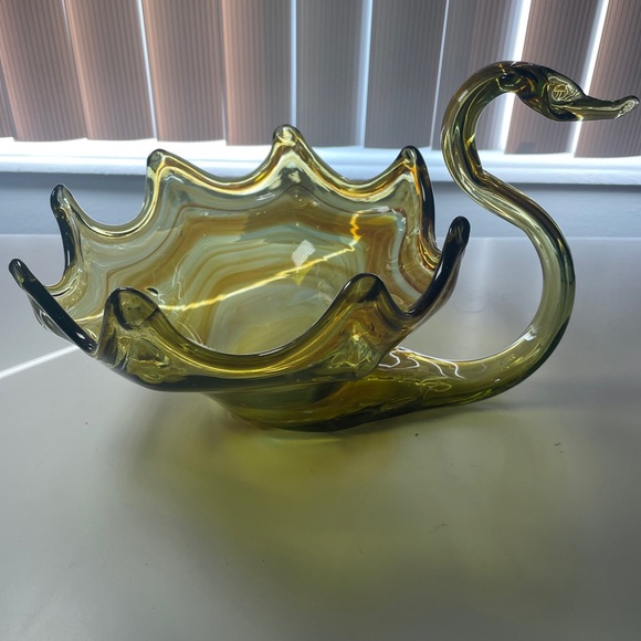 sooner | Art | Vtg Sooner Art Glass Swan Vase Bowl Hand Blown Deep Gold ...